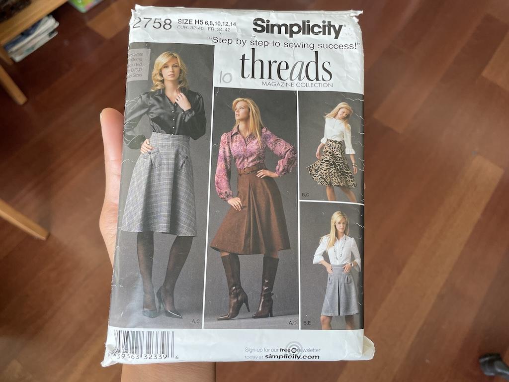 DIY Denim Mini Skirt: Elastic Waist Hack | Simplicity S2758